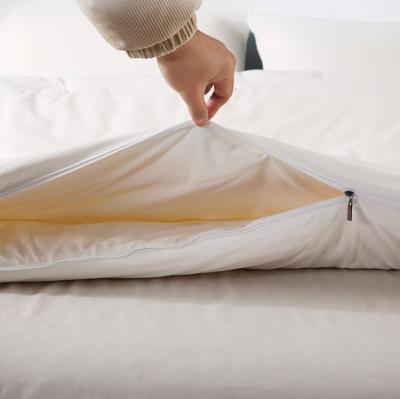 China Polyester Fill White Four Seasons Comforter Set Hypoallergenic Zipper Comforter Bedding for sale