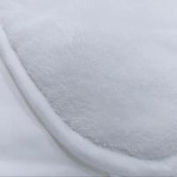 China Anti Allergic Diamond Shaped White Color Flannel Duvet With Filling Quilt for sale