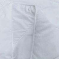 China Anti Allergic Diamond Shaped White Color Flannel Duvet With Filling Quilt for sale