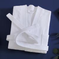 China Luxury White Cotton Waffle Weave Bathrobe Quick Dry For All Season Comfort for sale