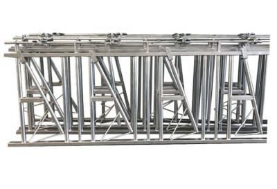 China Galvanized Steel Single Cow Headlock 1.8m High with 3mm Thickness for Livestock Management Equipment for sale
