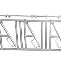 China Hot Galvanized Cattle Headlock Panels 1.6m-1.8m High with 3mm Steel Construction for Dairy Farm Containment for sale