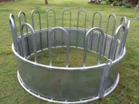 China Galvanized Cattle Headlock System 42mm Pipe 4mm Lever Support for Dairy Farming Equipment for sale