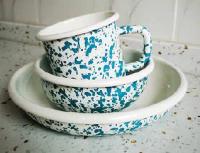 China Handmade Enamelled Metal Dinnerware Set Bowl Mug Plate Set Customized Color for sale