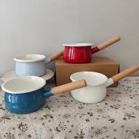 China Sports Enamel Cooking Pot Cookware Set 15cm Saucepan Milk Pot With Wood Handle for sale