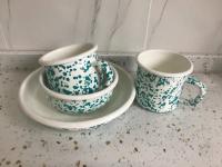 China EU FDA Certified Enamel Tableware Set Cup Bowl Plate Children Dinner Set Customized for sale