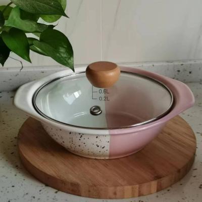 China Handmade Enamel Carbon Steel Casserole Cooking Pot For Food Preparation Customized Color for sale