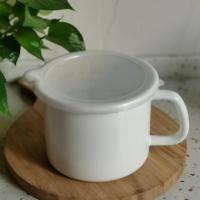China Customized Color Enamel Milk Mug 14 15cm With PE Lids Decals Thickness 0.8mm for sale