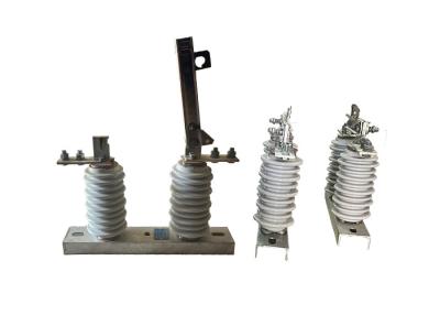 China Ceramic High Voltage Disconnect Switch 50Hz For Outdoor Distribution Easily Operated Powerful Vertical Break Switch for sale