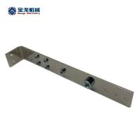China RoHS Certified B48 L Shape Copper Cover Aluminum Composite Busbar with 6 Ways Tapping for sale