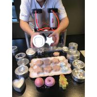 China Effortlessly Make Bubble Scoop Shower Steamers with 16piece Molds and Pneumatic Press for sale