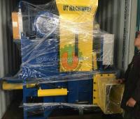 China Wood Packaging Material Sawdust Compression Machine 10kg Bagging for Horse Bedding for sale