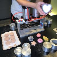 China Upgrade Your Bath Bomb Production with Pneumatic Small Machine and Aluminum Mold for sale