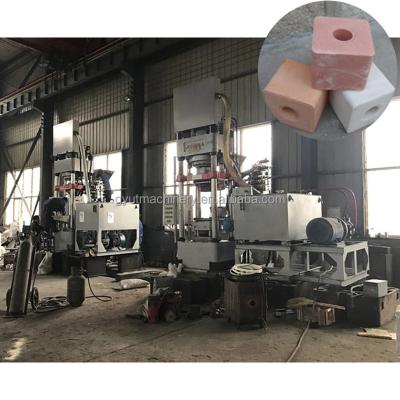 China 50000 UT 8 Ton/h Hydraulic Block Licking Machine for Cattle Cow Salt Lick Production for sale