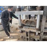 China 650g Cocopeat Block Press Machine with Customized Coir Pitch Hydraulic Block Compress for sale