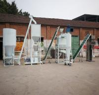 China Wheat Bran Feed Food Processing Machine 100 kg Capacity Grinder and Mixer for Poultry Feed for sale