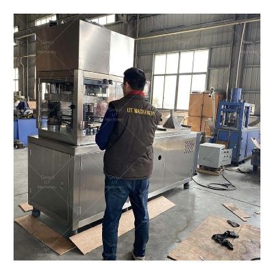 China Manual Bubble Ball Press Machine for Garment Shops Custom-made Bath Bomb Production for sale