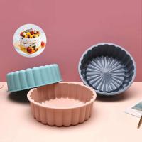 China Food Safe Silicone Rubber Baking Mold Non Stick Flexible Cake Pan Custom Kitchen Bakeware for sale