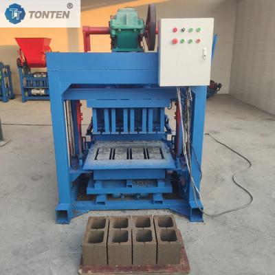 China Vibration Robust Cement Block Molding Machine Brick Making Machine for sale