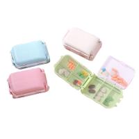 China Wheat Straw 8-Compartment Pill Organizer Travel Medicine Box 10x6.5x3.5cm for sale