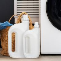 China Custom HDPE 2L Laundry Detergent Bottle Washing Bucket Liquid Plastic Bottle for sale