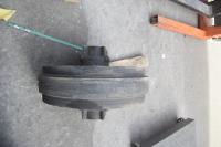 China Parts Undercarriage R210-7 Excavator Idler 12 Months Warranty for sale