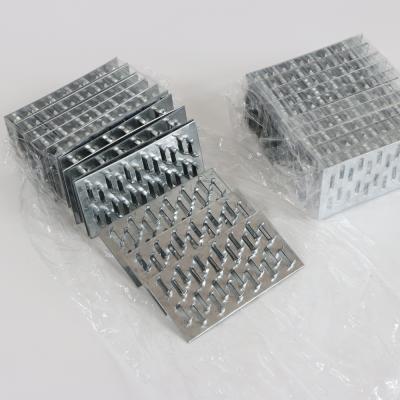 China DX51D-Z275 Galvanized Steel Gang Nail Plate 1mm Thick with 8mm Tooth Depth for Structural Truss Connection for sale