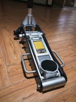 China Professional CE 2Ton  pure Aluminum structure racing floor Jack for sale