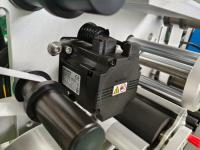 China Fully Automatic Cosmetic Labeling Machine 1-20ml Bottles 50-80 BPM High Speed Sticker Labeler for sale