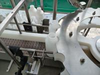 China Automatic Pesticide Filling Machine 500-1500ml 6-12 Heads Corrosion Resistant for sale