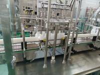 China Automatic Cosmetic Filling Machine 10-500ml Liquid Filler for Serums Creams Gels GMP FDA for sale