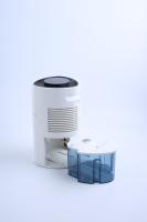 China Closet Wardrobe 400ML 65watt Semiconductor Dehumidifier for sale
