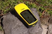 China Yellow High Contrast 2.1 Inch X 1.1 Inch Screen Garmin Etrex H Worldwide Handheld GPS for sale