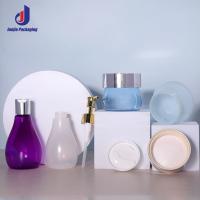 China 150ml 160ml PET Spray Bottles Luxury Flat Shoulder Bottle For Shampoo Conditioner Shower Gel for sale