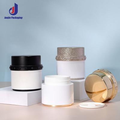 China Plastic Cap Empty Lotion Skincare Container For Sunscreen Cream 30G 50G Lady Cosmetics Face Cream Bottles And Jars for sale