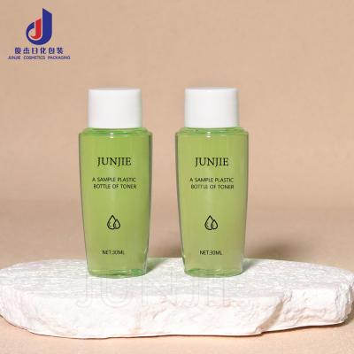 China Luxury Empty Plastic Body Wash Bottle Flat Shoulder Toner Bottle with White Cap Frosted Clear White Shower Gel Packaging for sale