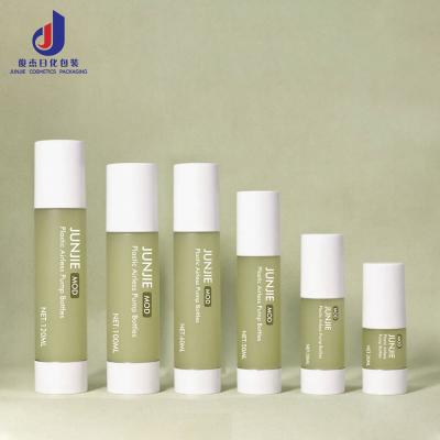 China Cosmetic Packaging 15ml 30ml 50ml 100ml 120ml Transparent Empty Airless Dispenser Lotion Bottle with Green Plastic Head for sale