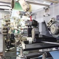 China Full Servo Underpad Making Machine New Model Intelligent Equipment with CE for sale