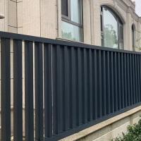 China 4 feet 6 feet Vertical Aluminium Slat Fencing  / Black Aluminum Fence White Gray Or Wood Grain for sale