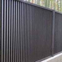 China horizontal Black Aluminum Privacy Fence With Laser Cutting For Both Style And Security for sale