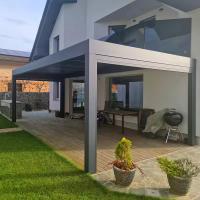 China Experience The Benefits Of An Aluminum Pergola With Canopy Alloy 6063/6061 For Outdoor Space for sale