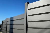 China Individual Panel Size 4'*7' Wire Mesh Unassembled Aluminum Fence Low Maintenance And Customizable for sale