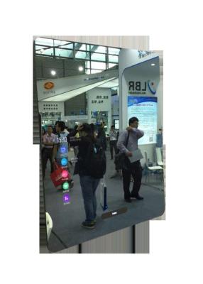 China MJK 200w 43in 250cd/m2 Lcd Advertising Magic Mirror for sale