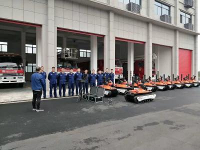China TOPSKY M-80D Fire Fighting Robot 1700m Remote Control 80L/s Flow for sale