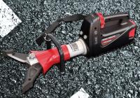 China BC360 Electric Hydraulic Cutting Pliers 720bar 18.6kg Fire Fighting Rescue Tool for sale