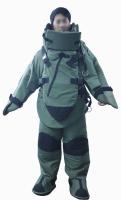 China Waterproof Treated Eod Bomb Disposal Suit 12V DC Protection Of Fragmentation for sale