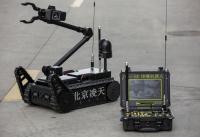 China ER2 EOD Explosive Ordnance Disposal Robot 80kg Weight with 5kg Payload and 6-Axis Arm for sale