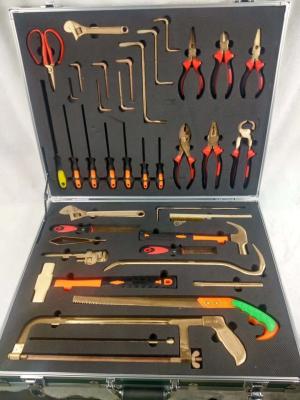 China 40 Pieces Non Magnetic EOD Tool Set Counter Terrorism Equipment for sale