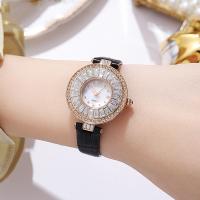 China Round Case Casual Luxury Watch Quartz Leather Watch Waterproof For Lady for sale