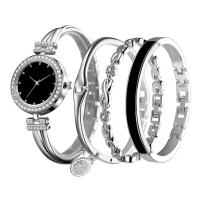 China 4piece Wrist Watch Gift Set , Watch Gift Box Set 86g Watch for sale